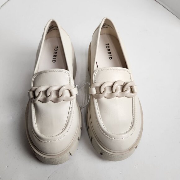 torrid | Shoes | Nwob Torrid Womens Size 7ww Heeled Chunky Loafer Chain ...